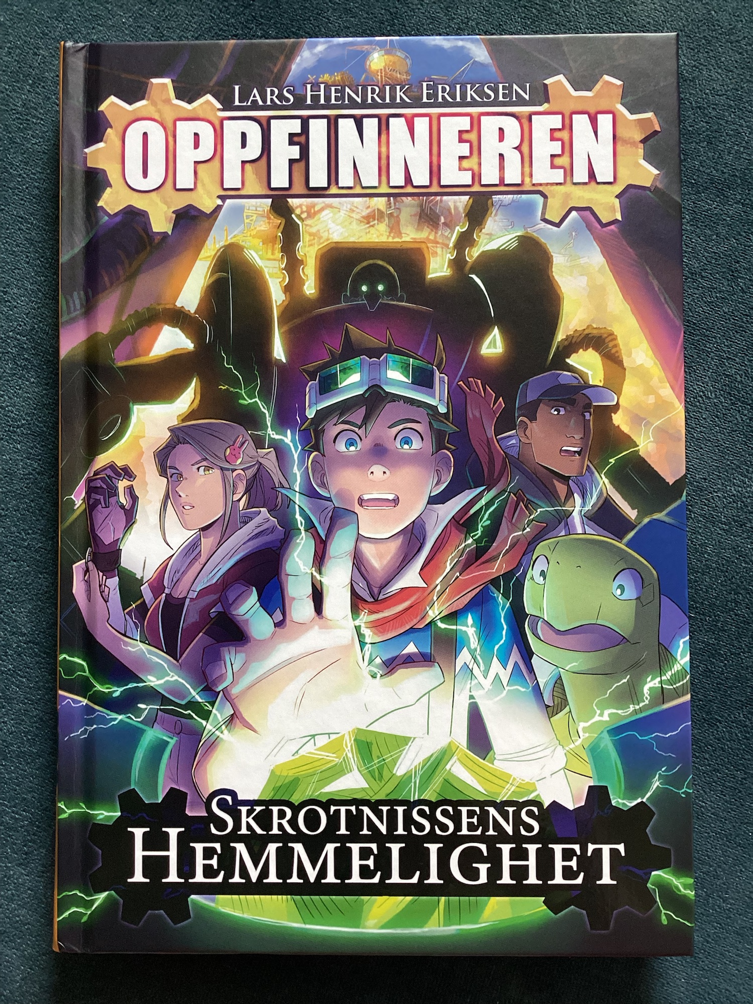 Oppfinneren – Skrotnissens hemmelighet av Lars Henrik Eriksen – Bokblogger